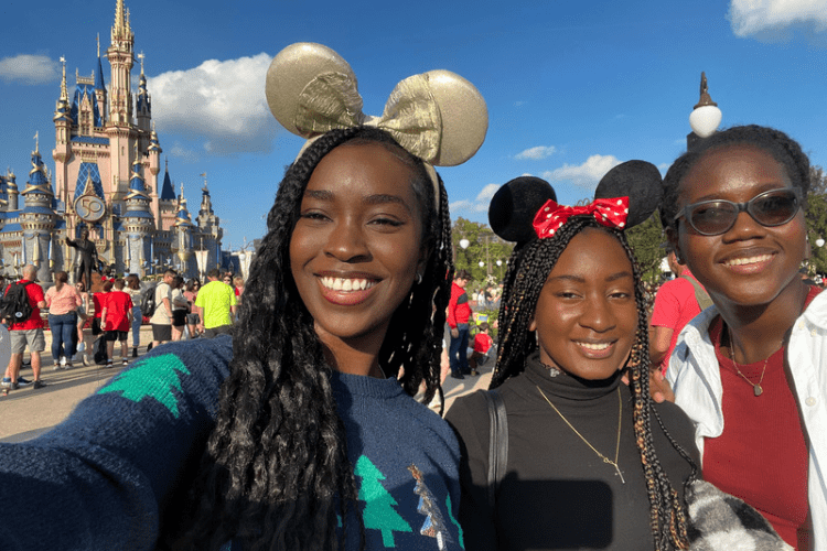 Friendsmas Ideas for a Fun Holiday Celebration